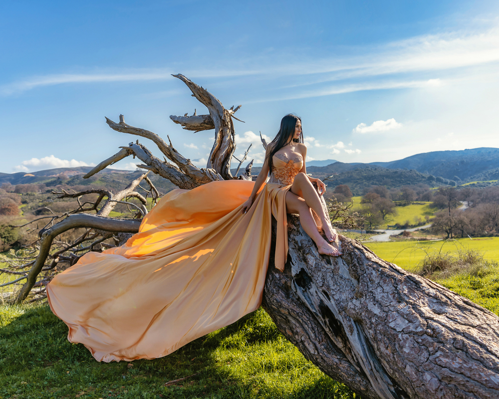 Flying Dress Photoshoot in Crete Rethymno | Denys Fionov