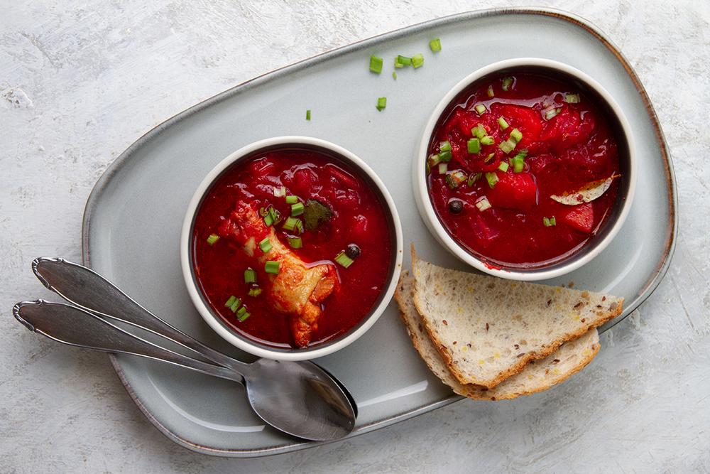 Biešu zupa ar mārrutkiem