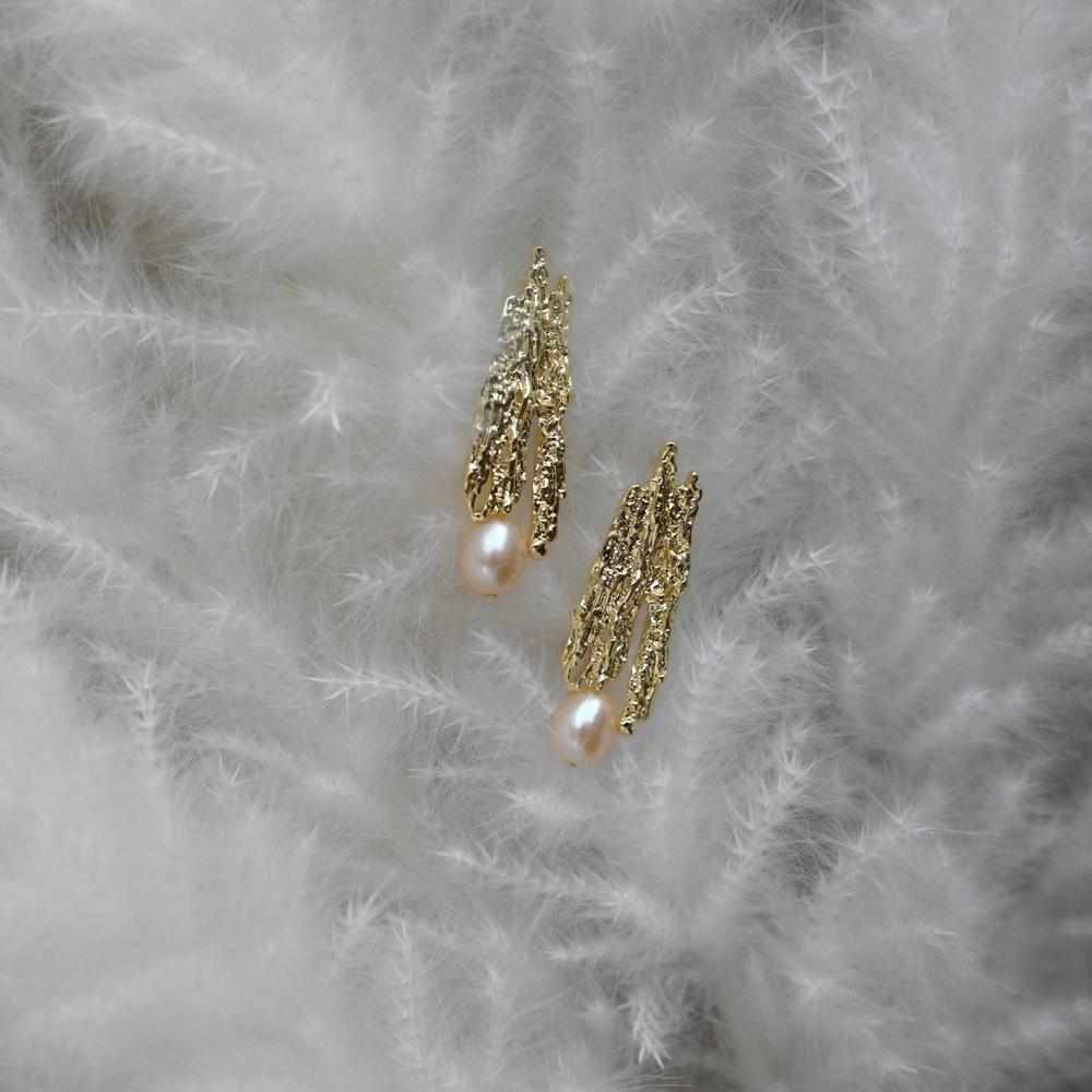 Online store with handmade linen products.Wild Fern textile design