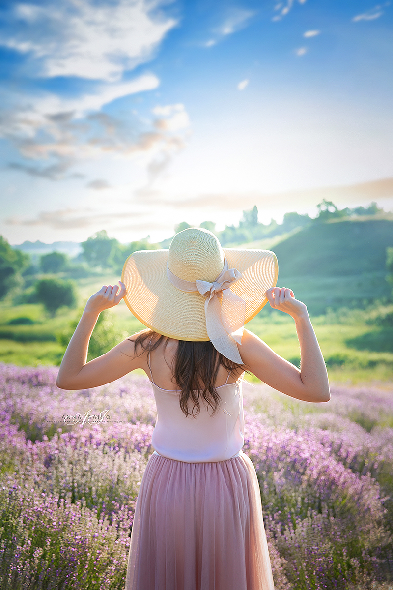 DOING THE PERFECT LAVENDER THEMED PHOTOSHOOT