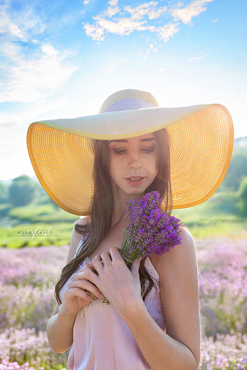 DOING THE PERFECT LAVENDER THEMED PHOTOSHOOT