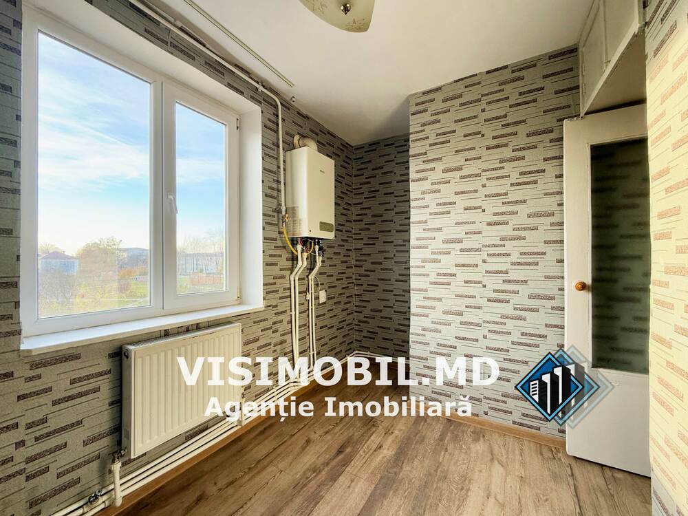 Se vinde apartament cu 1 odaie la etajul 3/5 str. Burebista